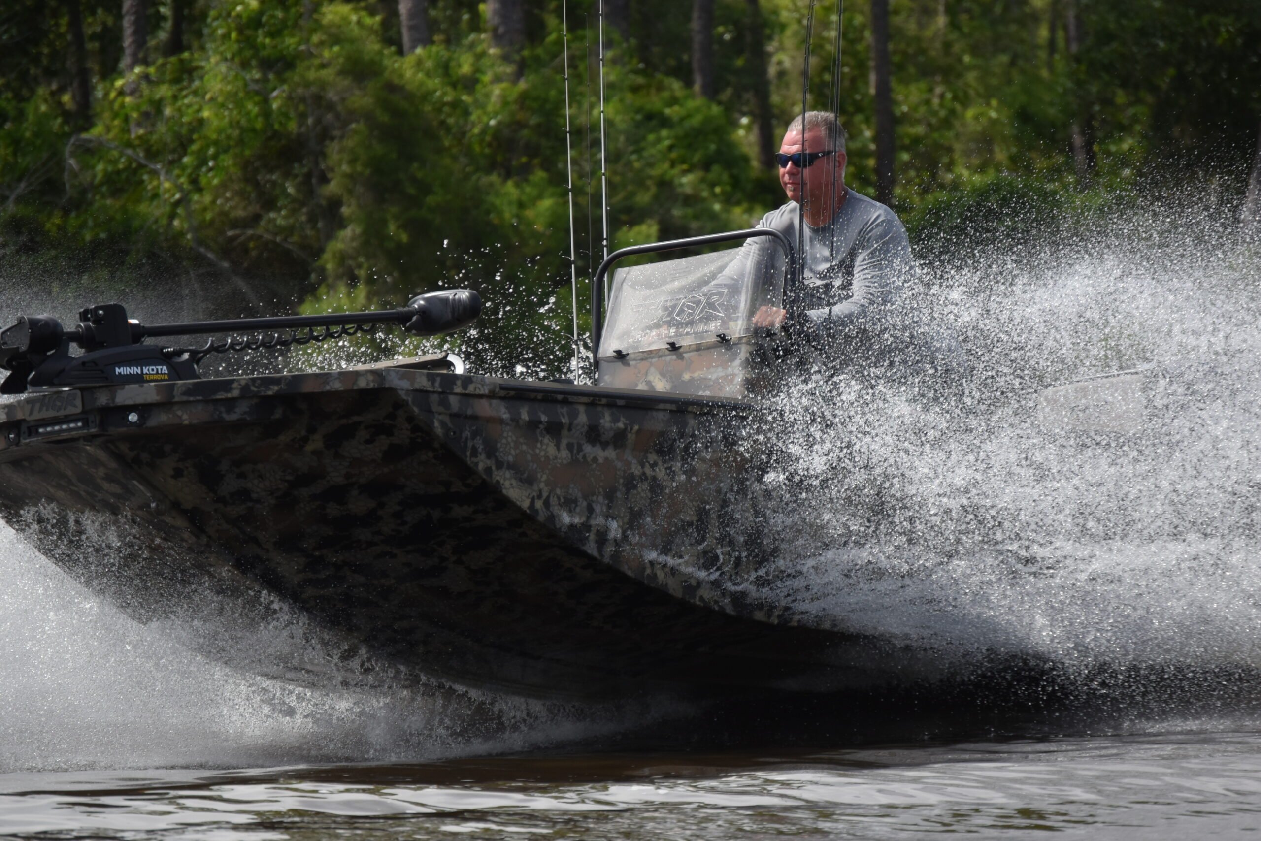 1900 Lake Hammer Center Console (LH1900cC) – THOR Boats